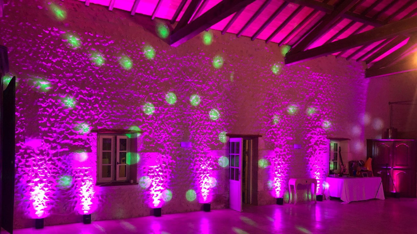 How Much Does It Cost to Hire Uplighters for a Wedding in France ...