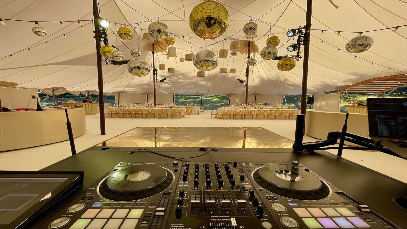 Why Your Wedding DJ Might Be Your Most Important Wedding Vendor | Event ...